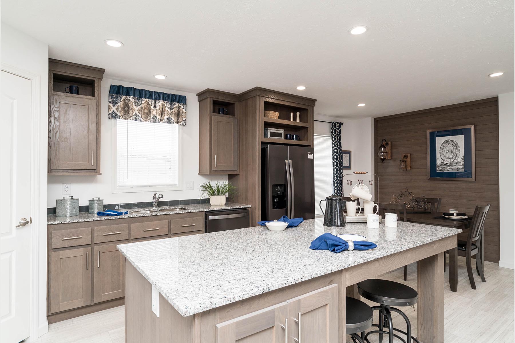 Catena / R10 by Montauk Trailer - ManufacturedHomes.com